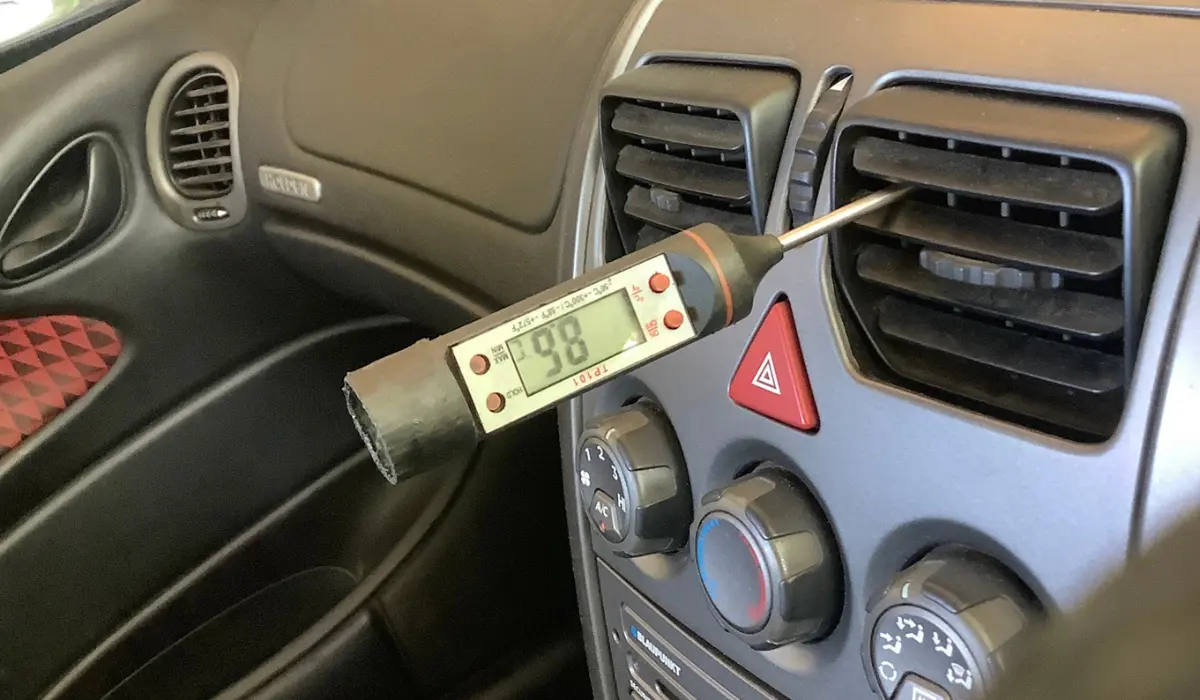 Car Air Conditioning Service: Don't Miss These Signs!
